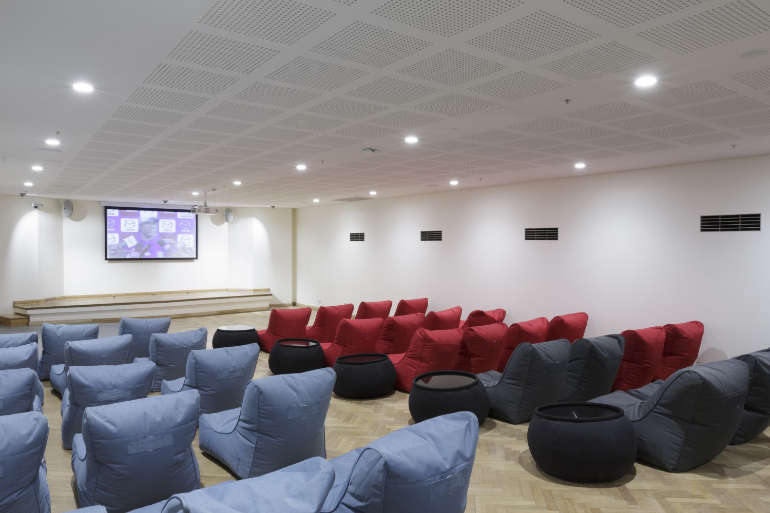 Products - Lounges & Soft Seating